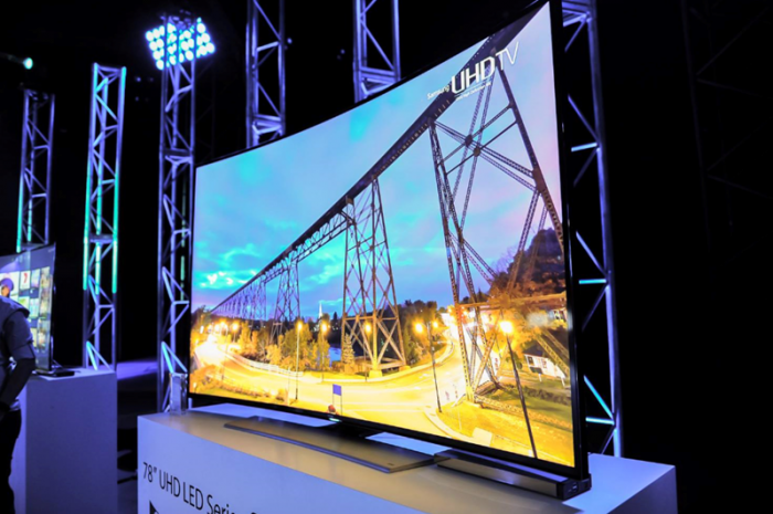 Samsung ocupă în continuare poziția de lider.